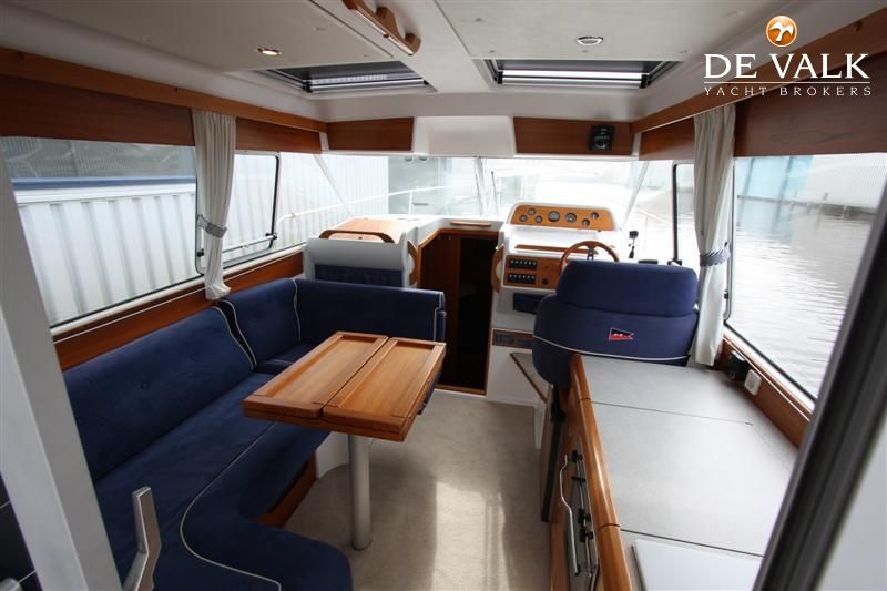 NIMBUS 310 COUPE motor yacht for sale | De Valk Yacht Brokers