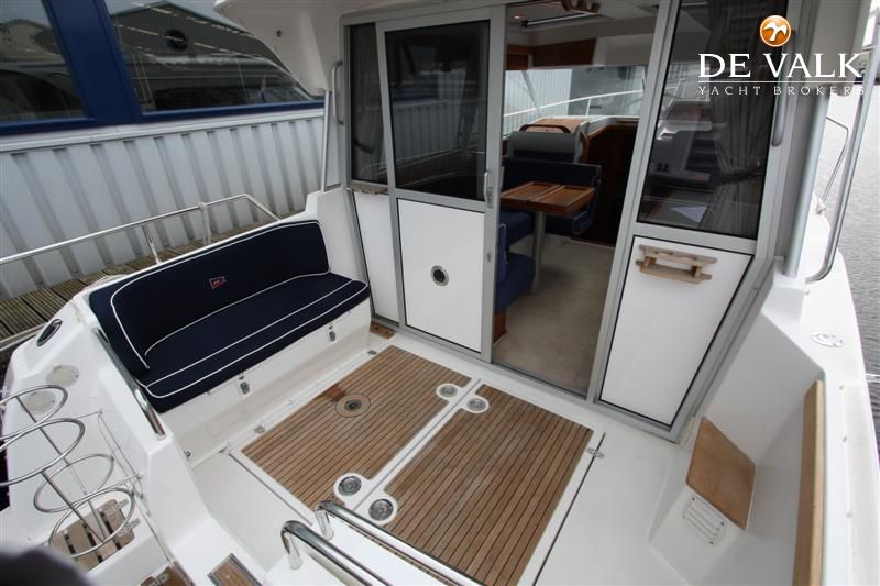 NIMBUS 310 COUPE motor yacht for sale | De Valk Yacht Brokers