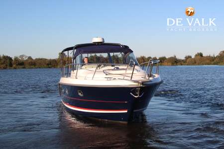 NIMBUS 33 NOVA CABRIO motor yacht for sale | De Valk Yacht broker