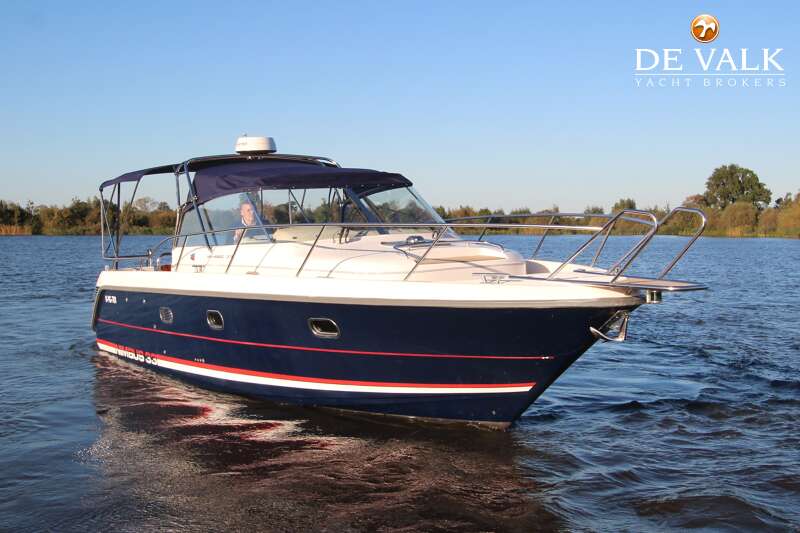 NIMBUS 33 NOVA CABRIO motor yacht for sale | De Valk Yacht broker