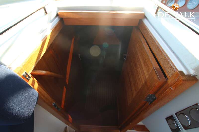 NIMBUS 33 NOVA CABRIO motor yacht for sale | De Valk Yacht broker