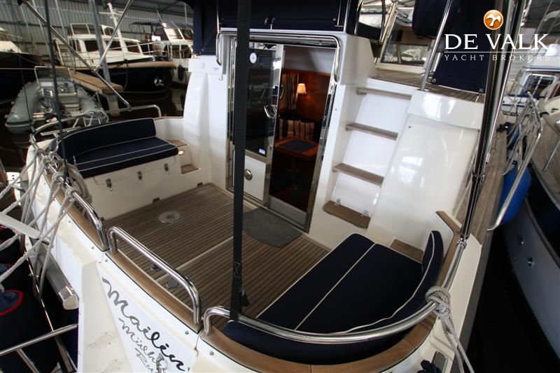 NIMBUS 380 COMMANDER motor yacht for sale | De Valk Yacht Brokers