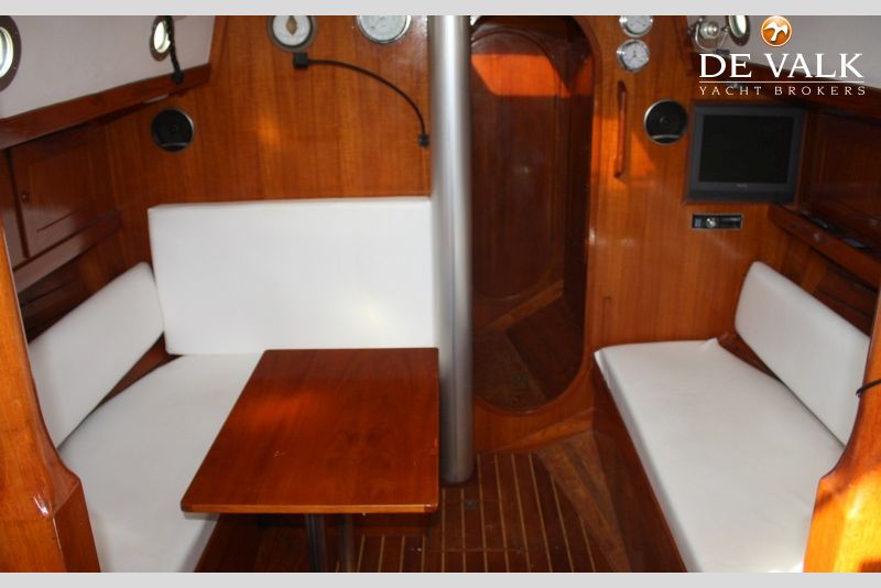 OE 32 sailing yacht for sale | De Valk Yacht Brokers
