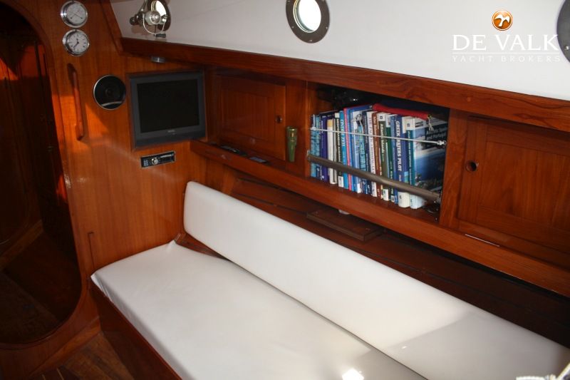 OE 32 sailing yacht for sale | De Valk Yacht Brokers