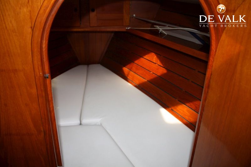 OE 32 sailing yacht for sale | De Valk Yacht Brokers