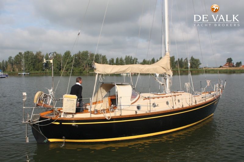 OE 32 sailing yacht for sale | De Valk Yacht Brokers