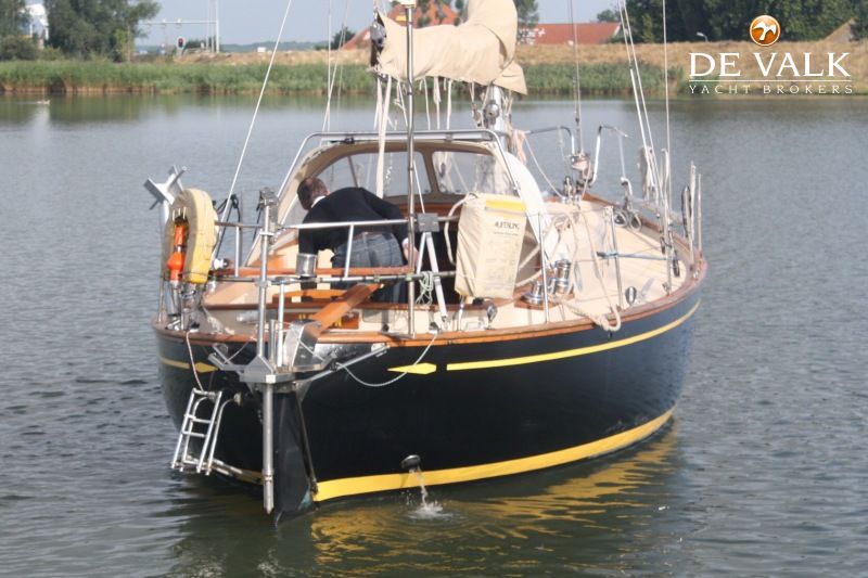 OE 32 sailing yacht for sale | De Valk Yacht Brokers