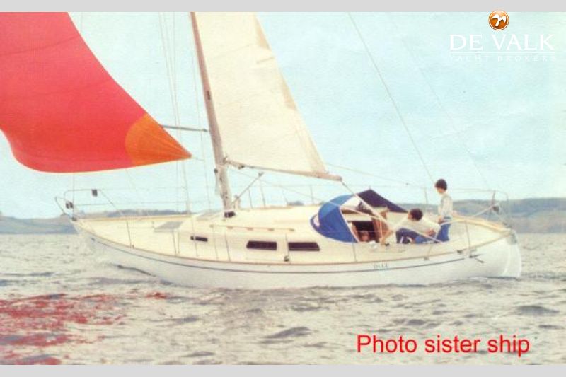 OE 32 sailing yacht for sale | De Valk Yacht Brokers