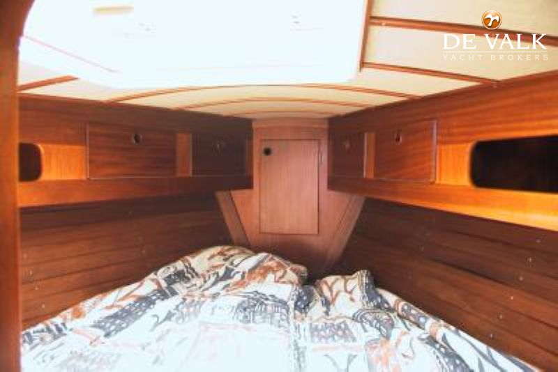 OE 32 sailing yacht for sale | De Valk Yacht Brokers