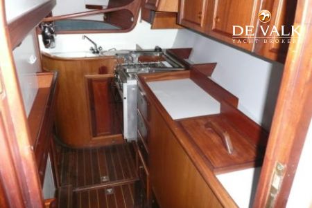 OUTBORN 44 sailing yacht for sale | De Valk Yacht broker