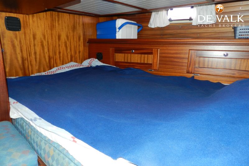 OVERSEAS 40 sailing yacht for sale | De Valk Yacht Brokers