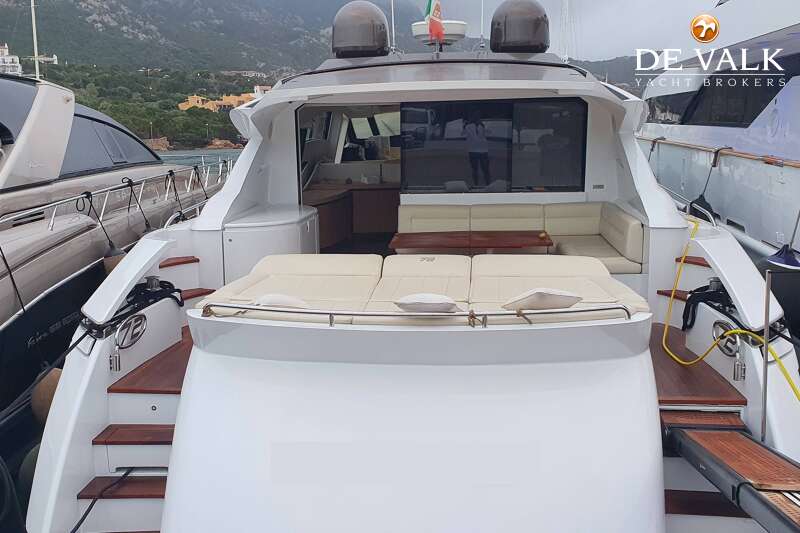 PERSHING 72 motor yacht for sale | De Valk Yacht broker