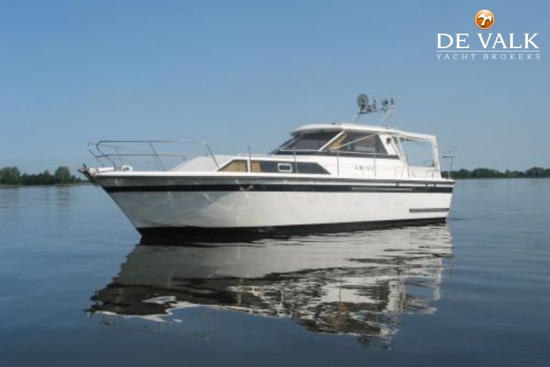 PRINCESS 33 motor yacht for sale | De Valk Yacht Brokers