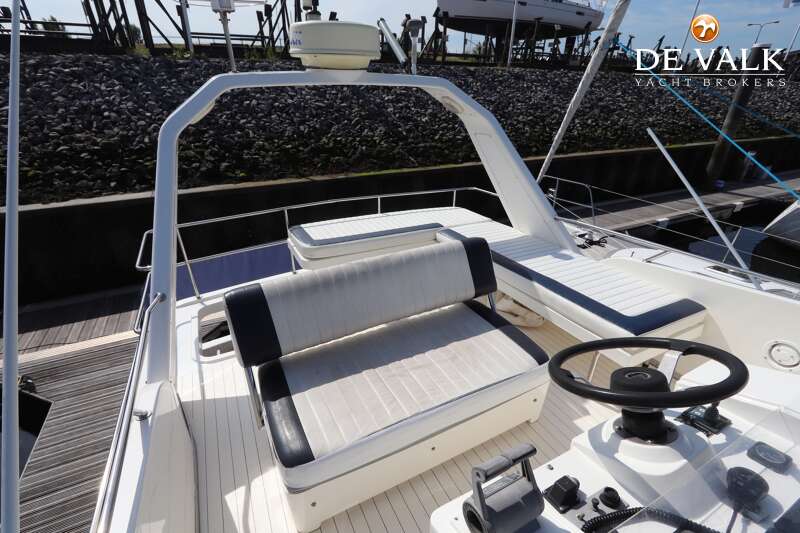 PRINCESS 35 motor yacht for sale | De Valk Yacht broker