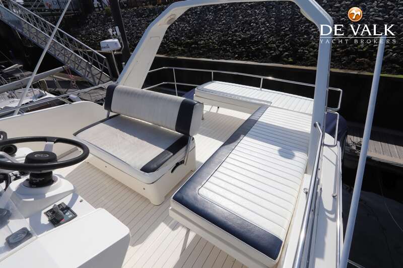 PRINCESS 35 motor yacht for sale | De Valk Yacht broker