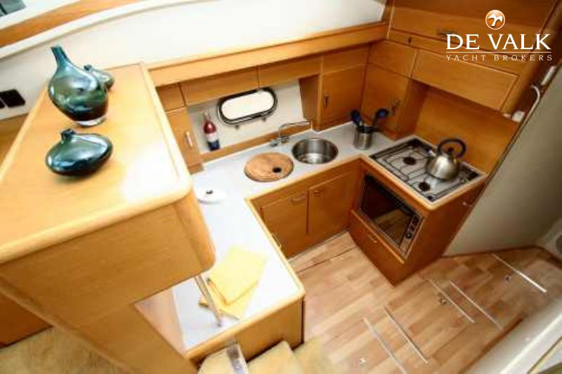 PRINCESS 410 motor yacht for sale | De Valk Yacht Brokers