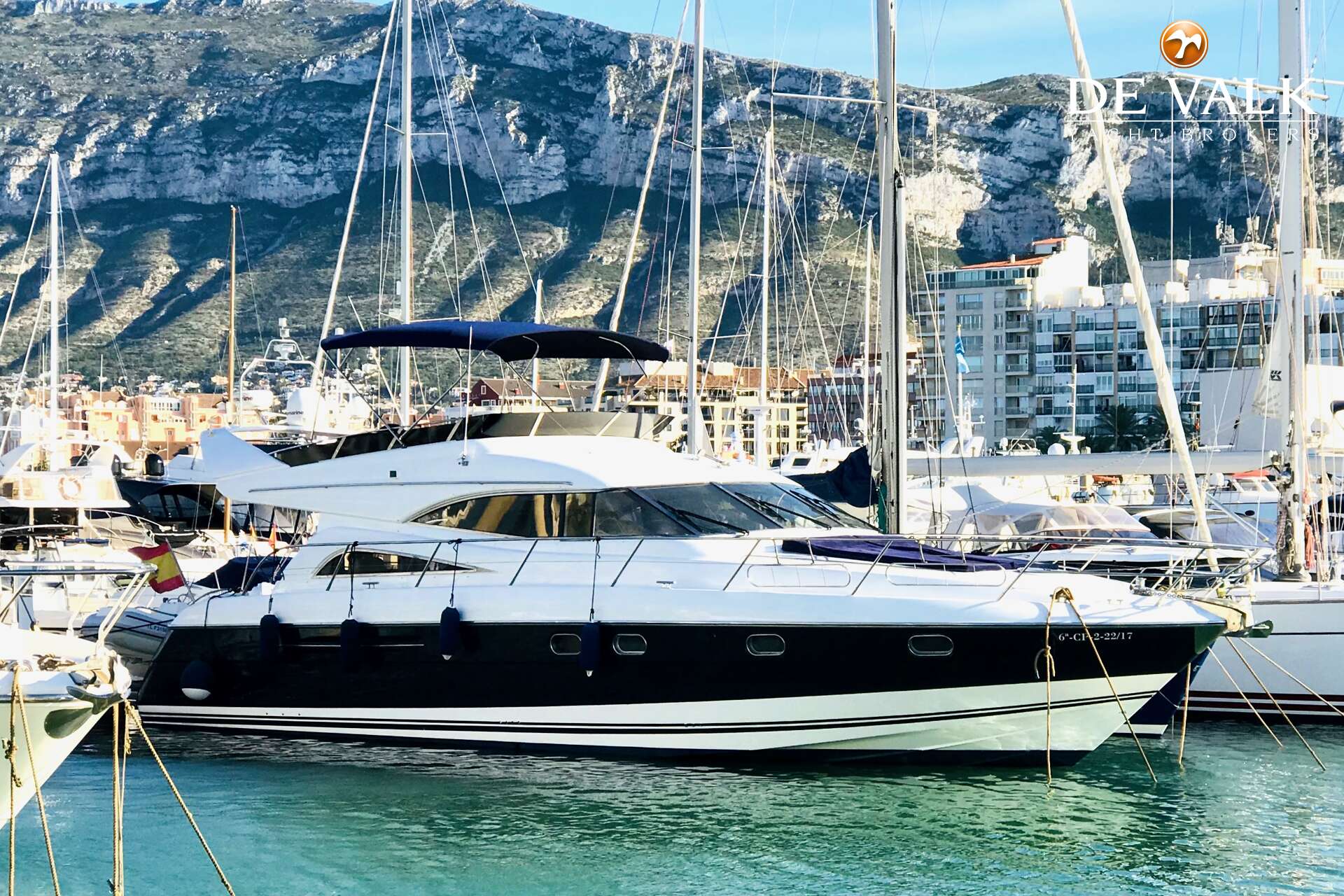 PRINCESS 56 FLYBRIDGE motor yacht for sale | De Valk Yacht broker