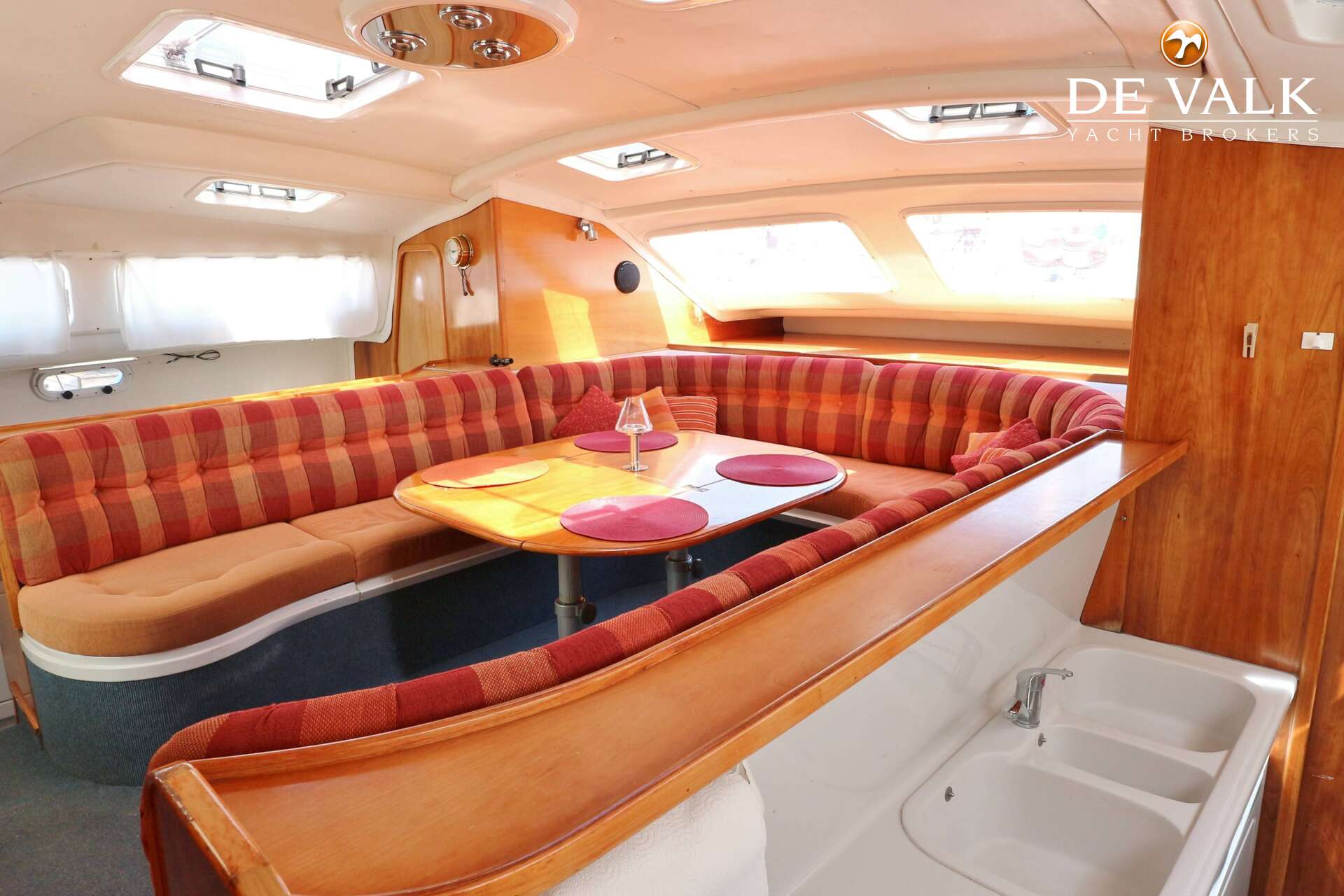 PROUT 39 ESCALE catamaran sailingyacht for sale | De Valk Yacht broker
