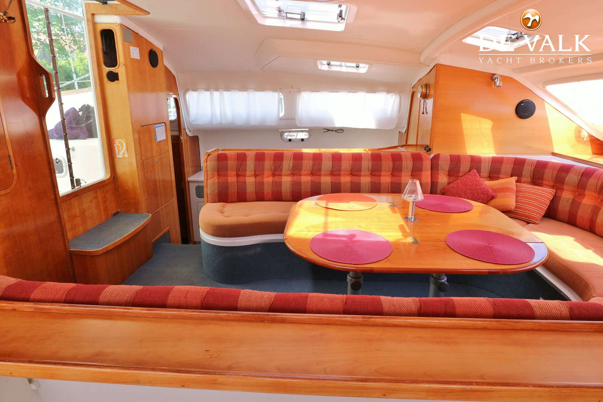 PROUT 39 ESCALE catamaran sailingyacht for sale | De Valk Yacht broker