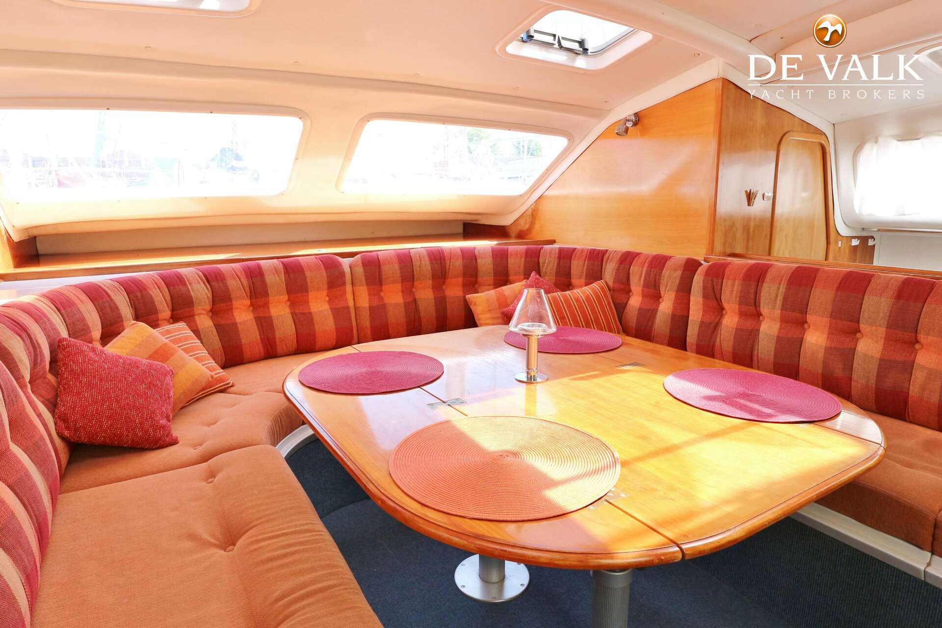 PROUT 39 ESCALE catamaran sailingyacht for sale | De Valk Yacht broker