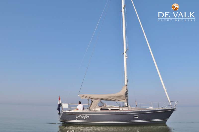 KALIK Q33 sailing yacht for sale | De Valk Yacht broker