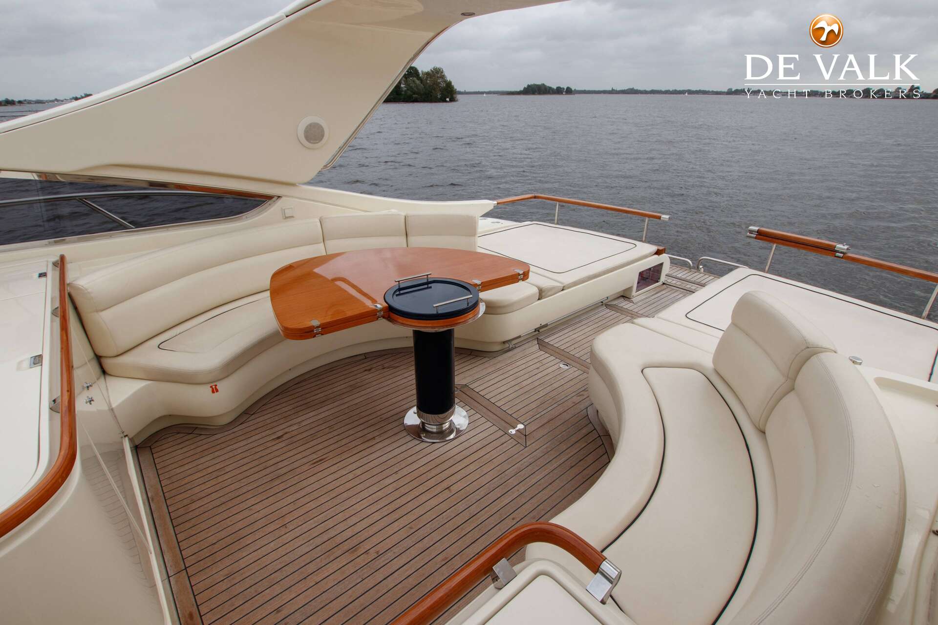 RIVA 59 MERCURIUS SUPER motor yacht for sale | De Valk Yacht broker