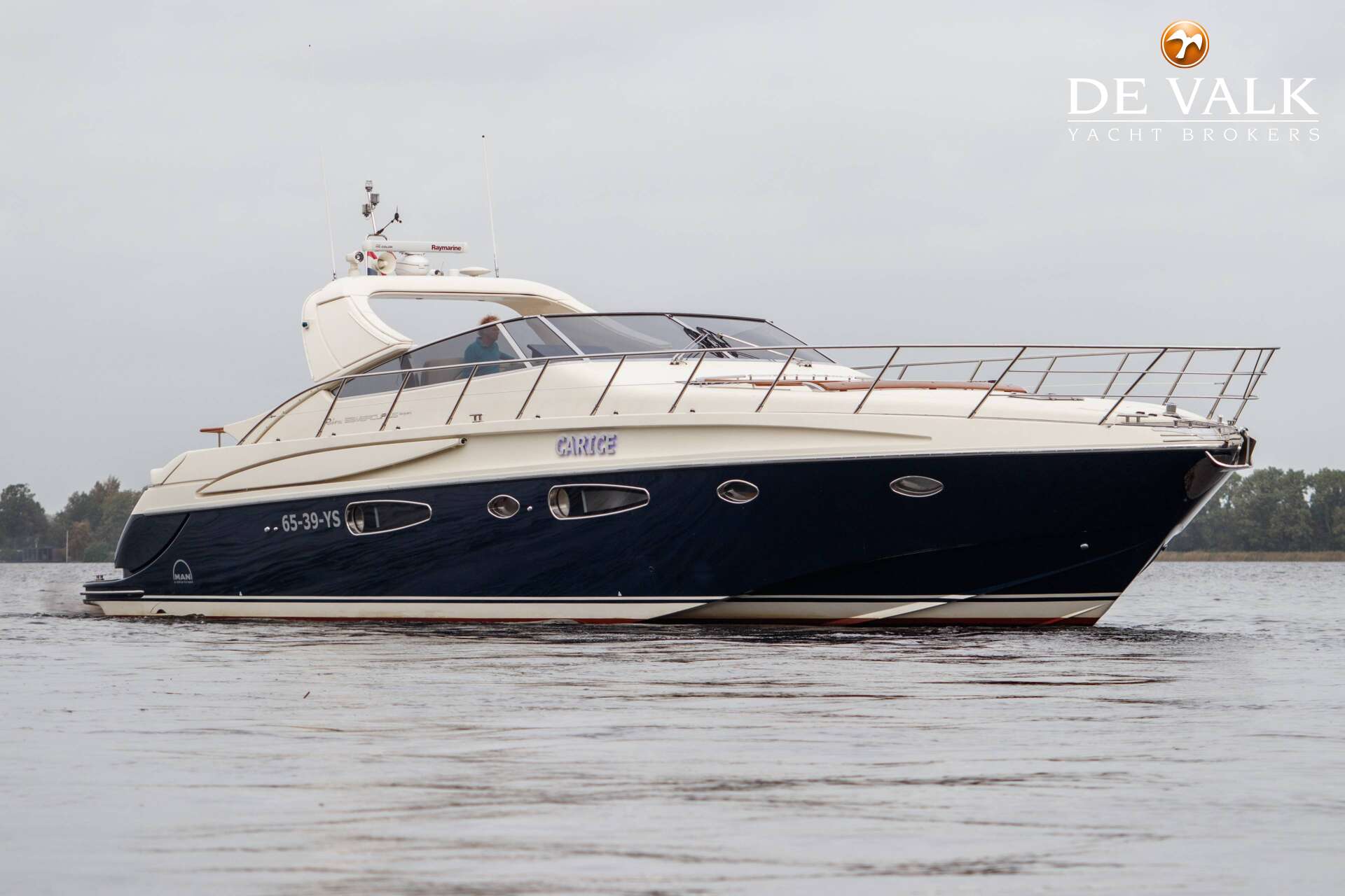 RIVA 59 MERCURIUS SUPER motor yacht for sale | De Valk Yacht broker