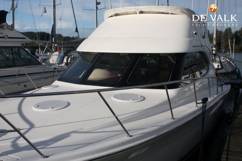 RIVIERA 37 FLYBRIDGE motor yacht for sale | De Valk Yacht Brokers