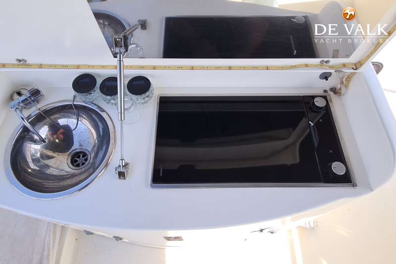 RODMAN 56 MUSE motor yacht for sale | De Valk Yacht broker