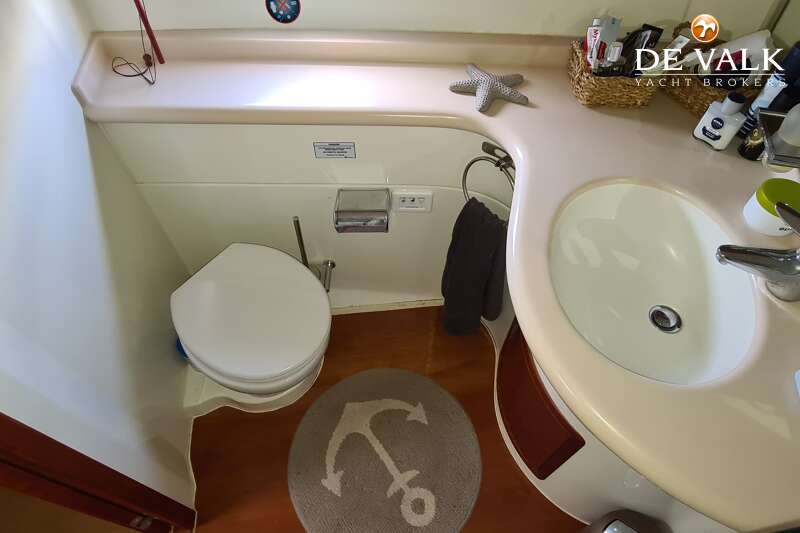 RODMAN 56 MUSE motor yacht for sale | De Valk Yacht broker