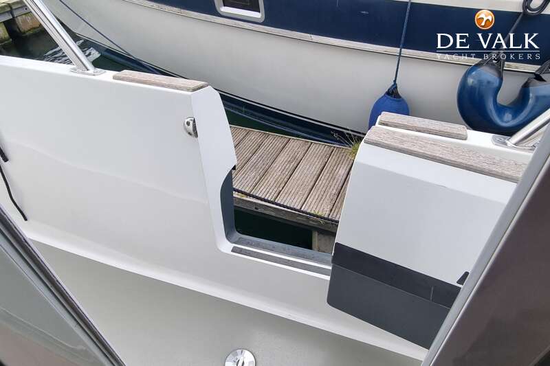 SARGO 33 EXPLORER motor yacht for sale | De Valk Yacht broker