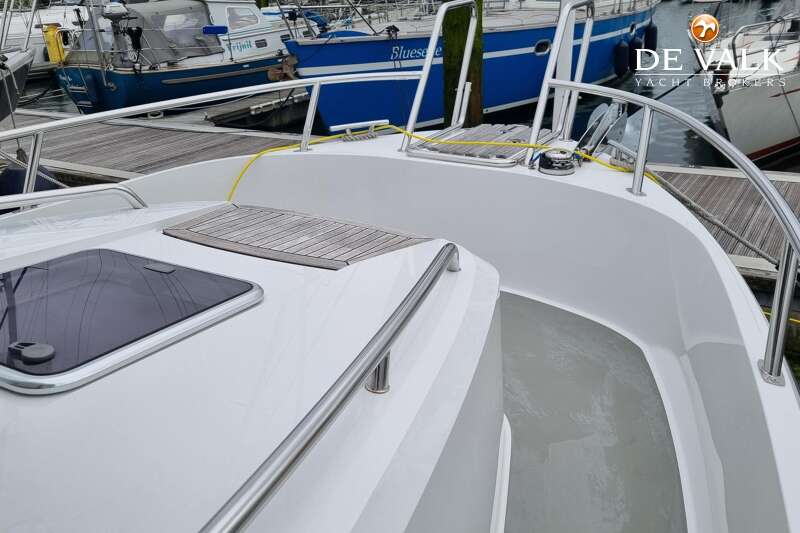 SARGO 33 EXPLORER motor yacht for sale | De Valk Yacht broker