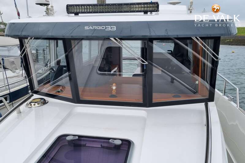 SARGO 33 EXPLORER motor yacht for sale | De Valk Yacht broker