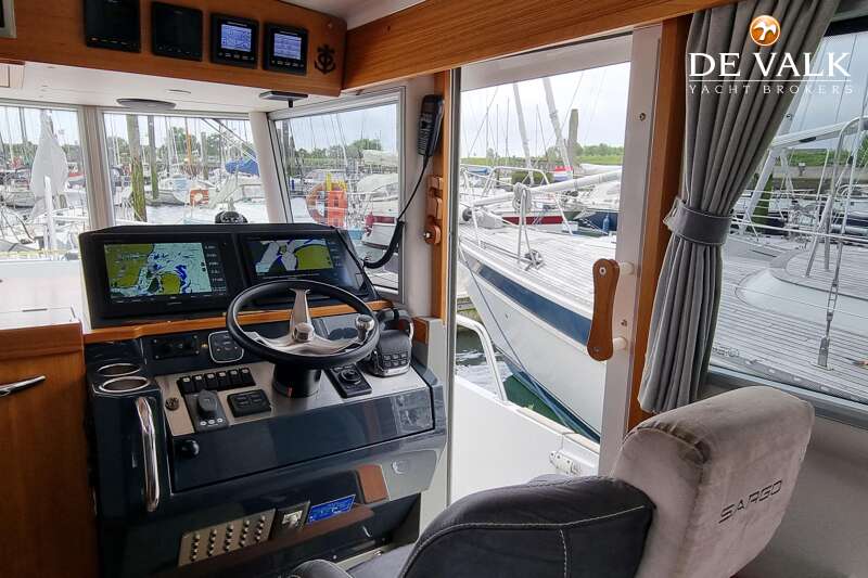 SARGO 33 EXPLORER motor yacht for sale | De Valk Yacht broker