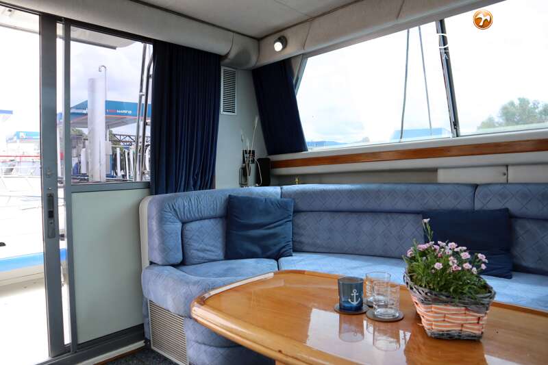 SEA RAY 370 SEDAN BRIDGE motor yacht for sale | De Valk Yacht broker