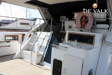 SEA RAY 380 AC motor yacht for sale | De Valk Yacht broker