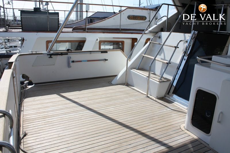 SEA RAY 380 AC motorjacht te koop | De Valk Yacht Brokers