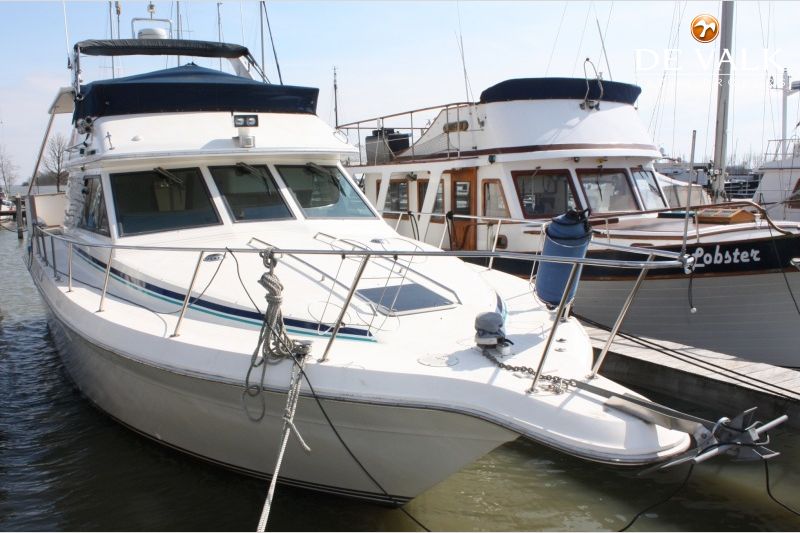 SEA RAY 380 AC motor yacht for sale | De Valk Yacht Brokers