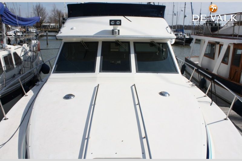 SEA RAY 380 AC motor yacht for sale | De Valk Yacht Brokers