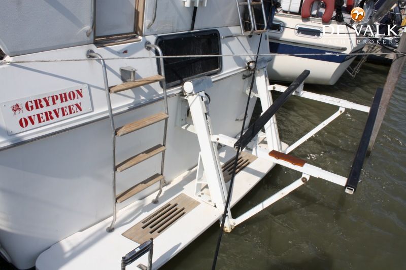 SEA RAY 380 AC motorjacht te koop | De Valk Yacht Brokers