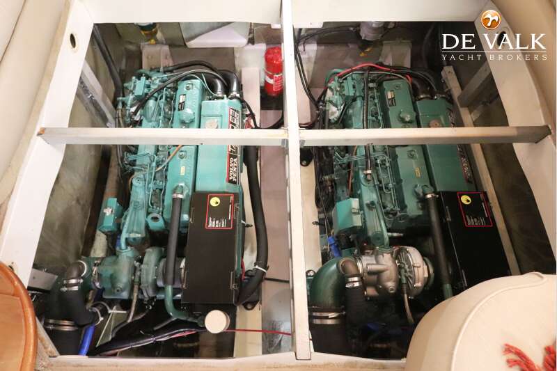 SEALINE 420 STATESMAN motor yacht for sale | De Valk Yacht broker