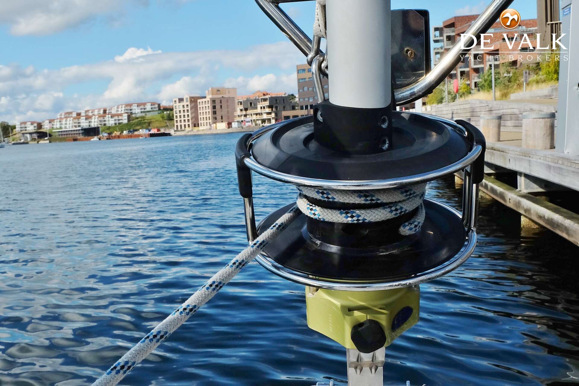 SIGMA 362 sailing yacht for sale | De Valk Yacht broker