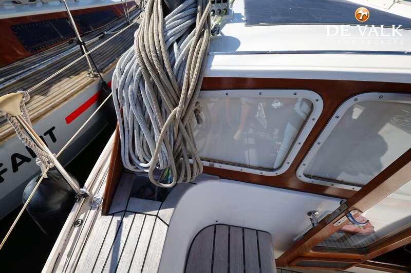 SIRIUS 32 DS sailing yacht for sale | De Valk Yacht broker