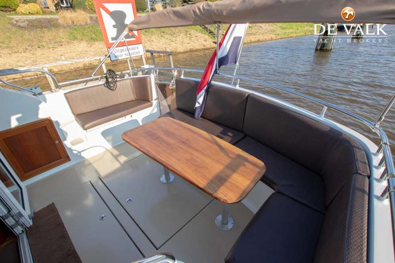 STEELER NG40 motor yacht for sale | De Valk Yacht broker