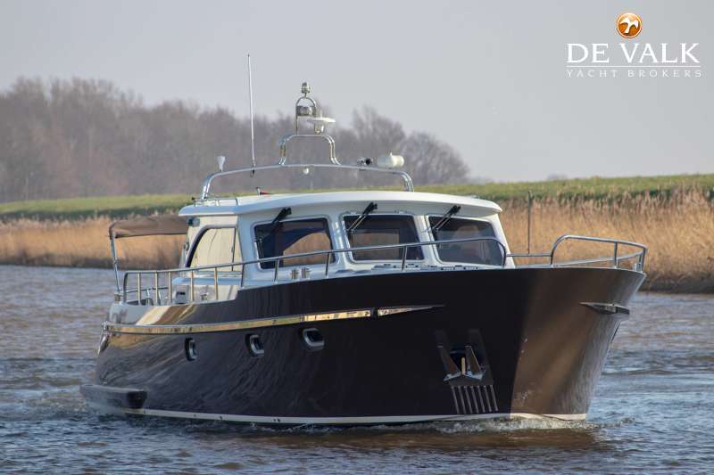 STEELER NG40 motor yacht for sale | De Valk Yacht broker