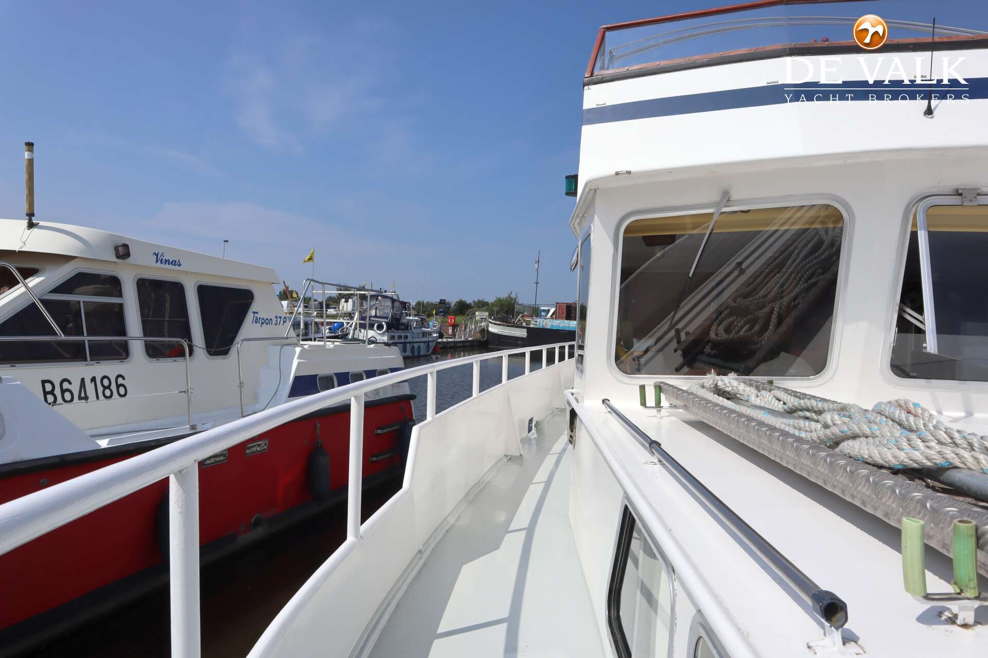 SUCCES BALTIC 42 motor yacht for sale | De Valk Yacht broker