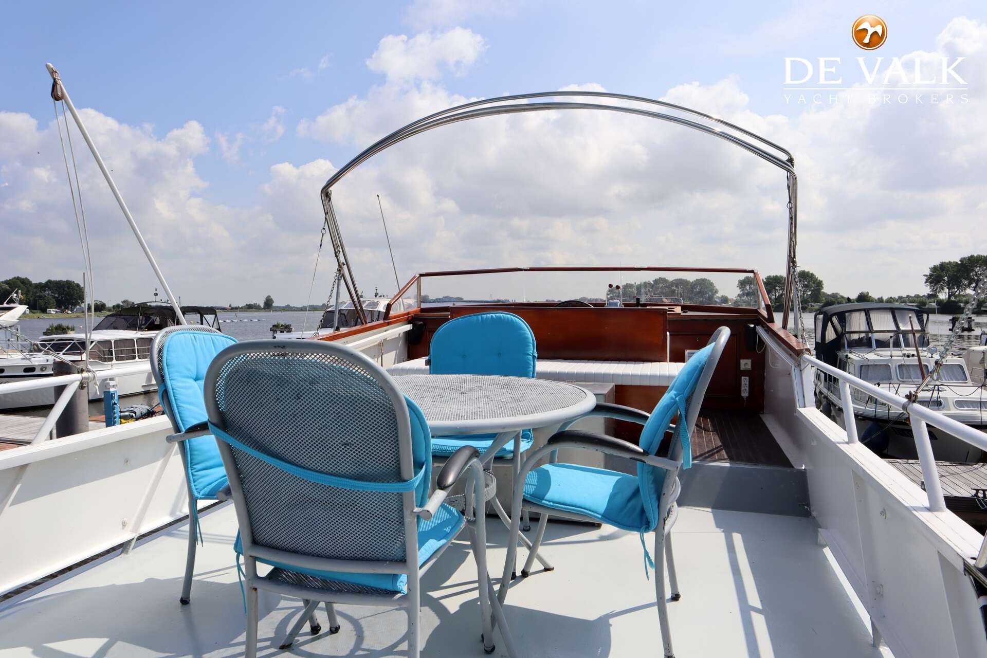 SUCCES BALTIC 42 motor yacht for sale | De Valk Yacht broker