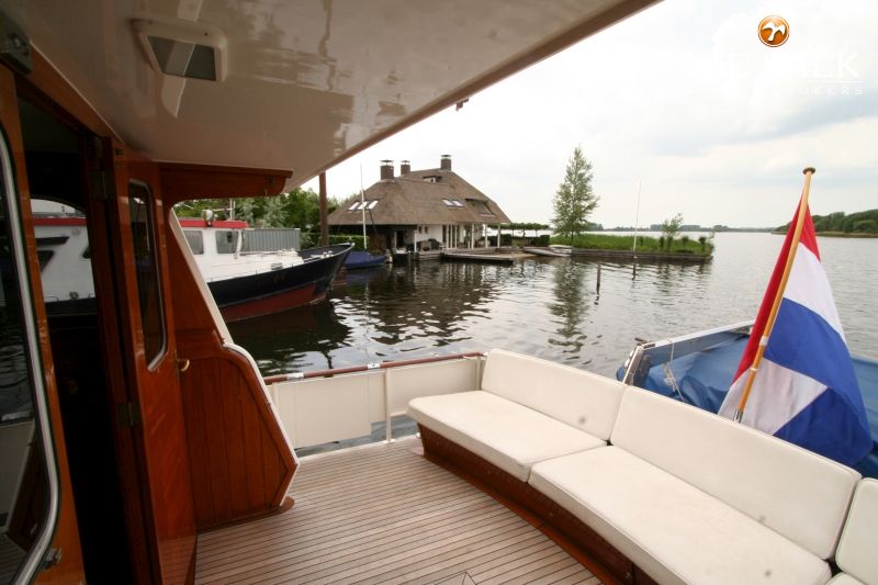 SUPER VAN CRAFT 15M motorjacht te koop | De Valk Yacht Brokers