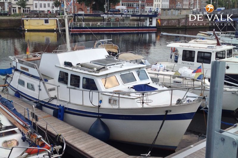 TRAWLER AQUILA QUEEN 35 motor yacht for sale | De Valk Yacht Brokers