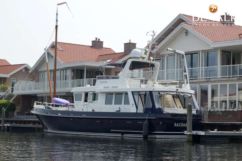 TRAWLER EXPLORER 60 motor yacht for sale | De Valk Yacht broker